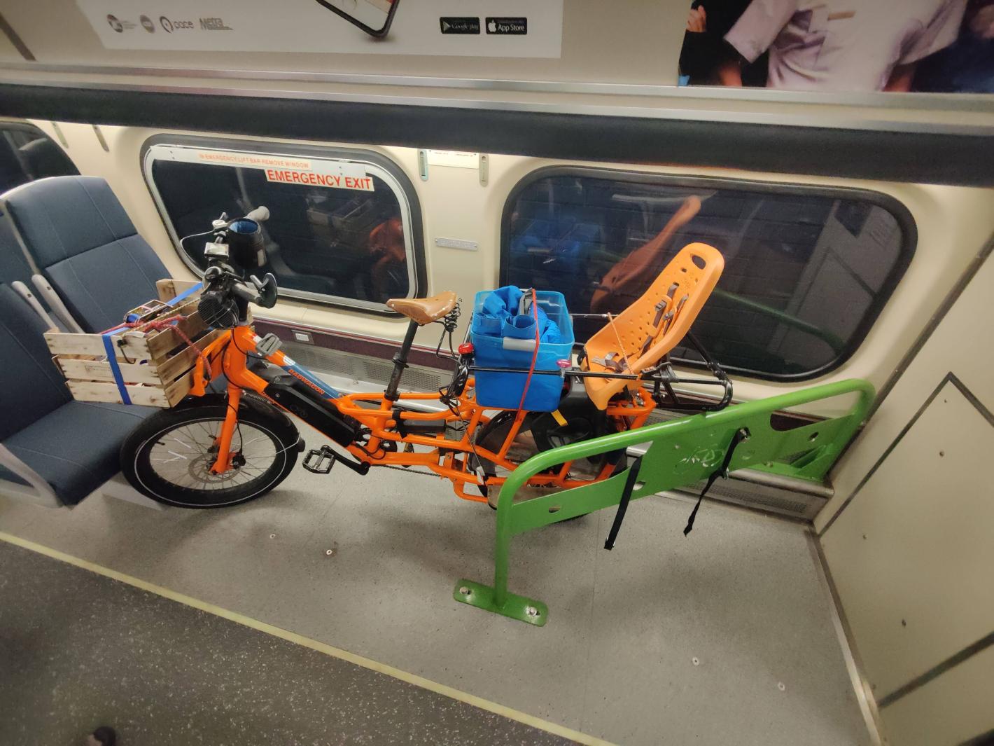 Metra Bike Car 1.5: Rolling in with space for bikes of all shapes and ...