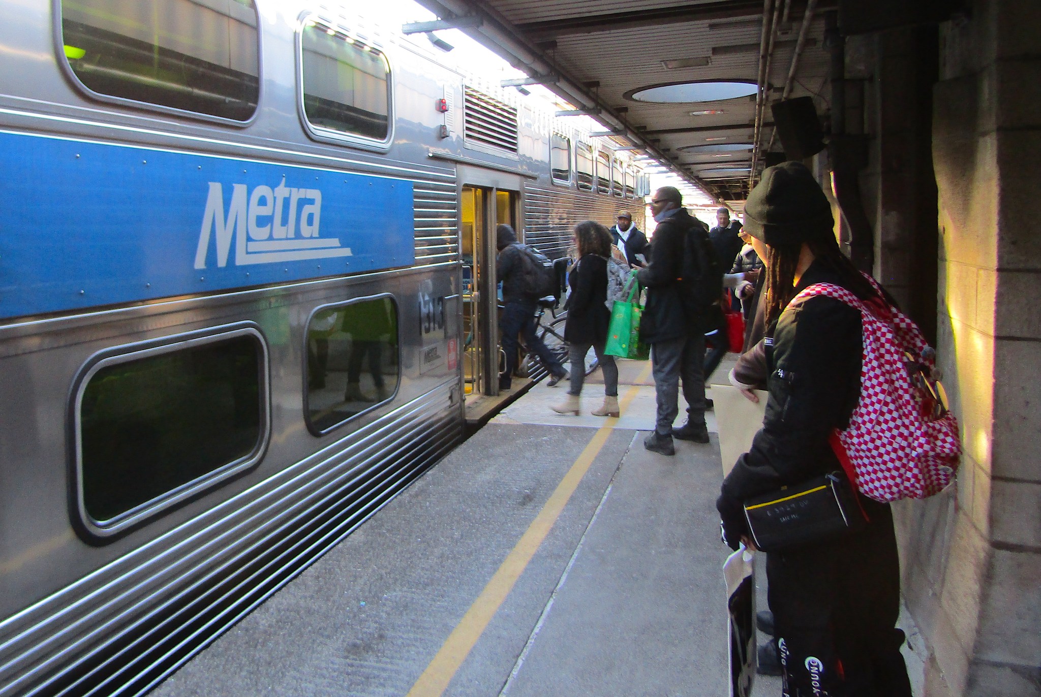 He can't drive 65: Metra CEO seeks to increase Electric line speeds to ...