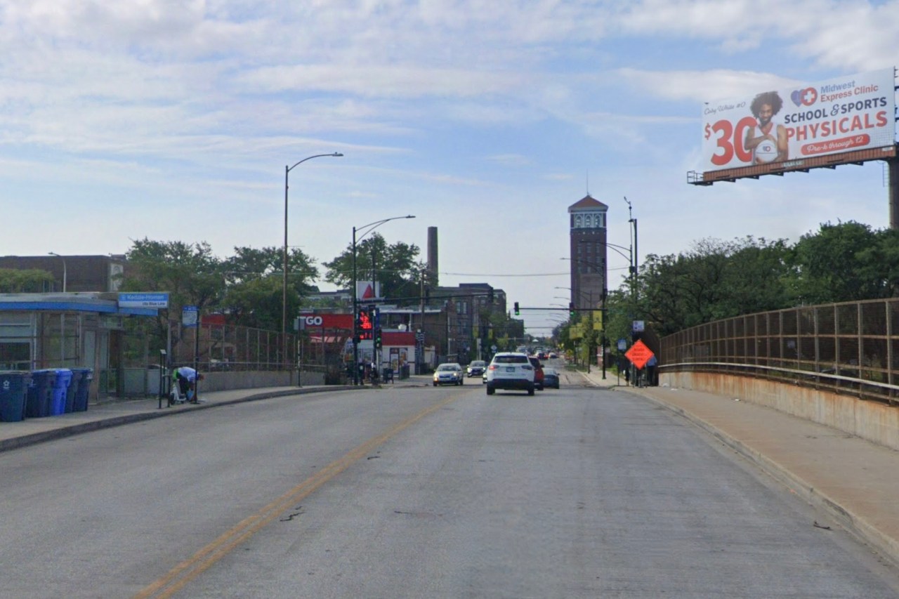Chicago Gets First Curb-Protected Lanes; Many Other Bike Projects on ...